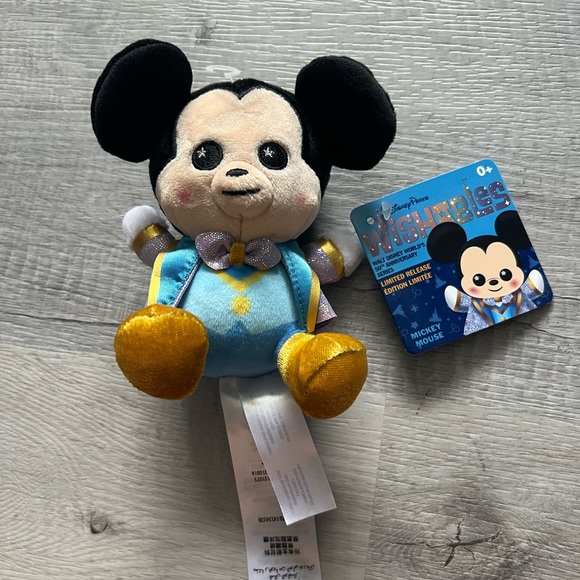 Disney | Toys | Disney World Mickey Mouse 5th Anniversary Wishable With ...